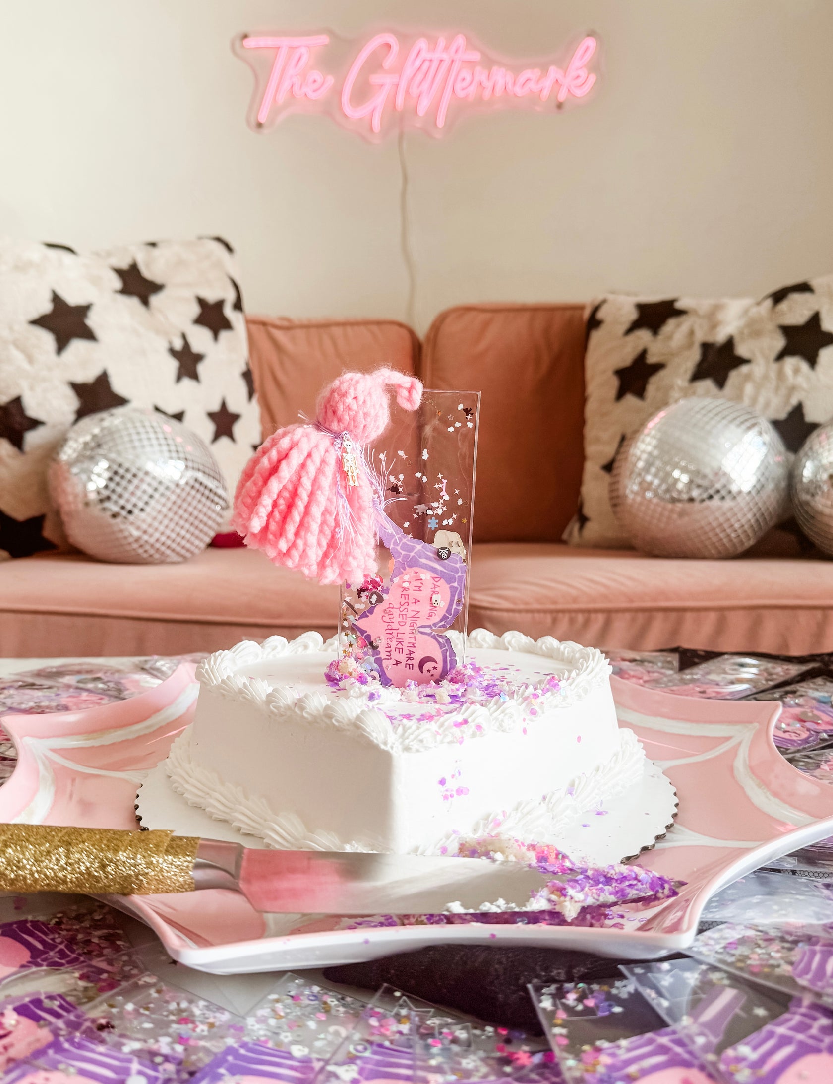 "PINK NIGHTMARE" GLITTERMARK – THE GLITTERMARK